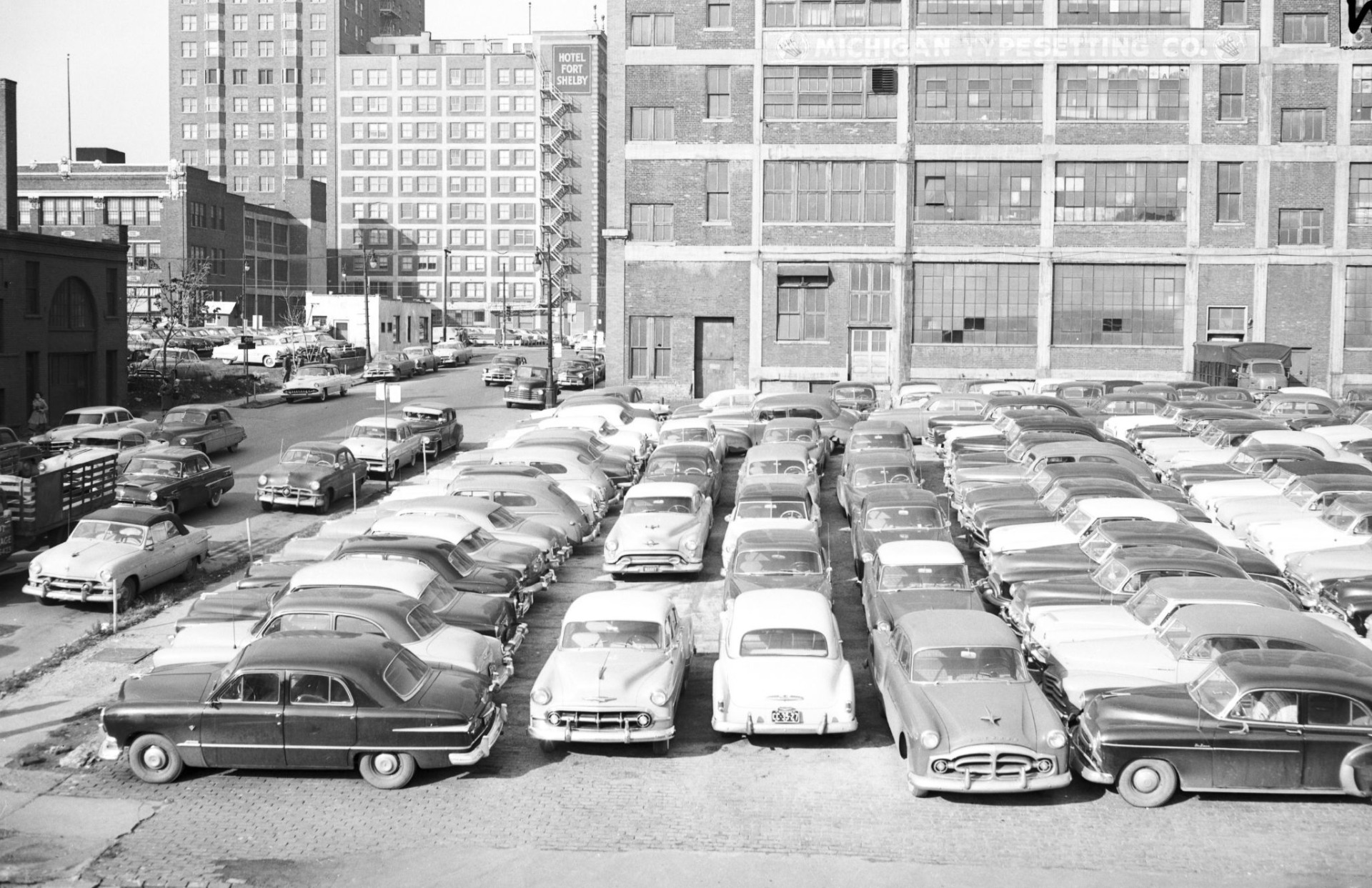 Packard :: Detroit Steel